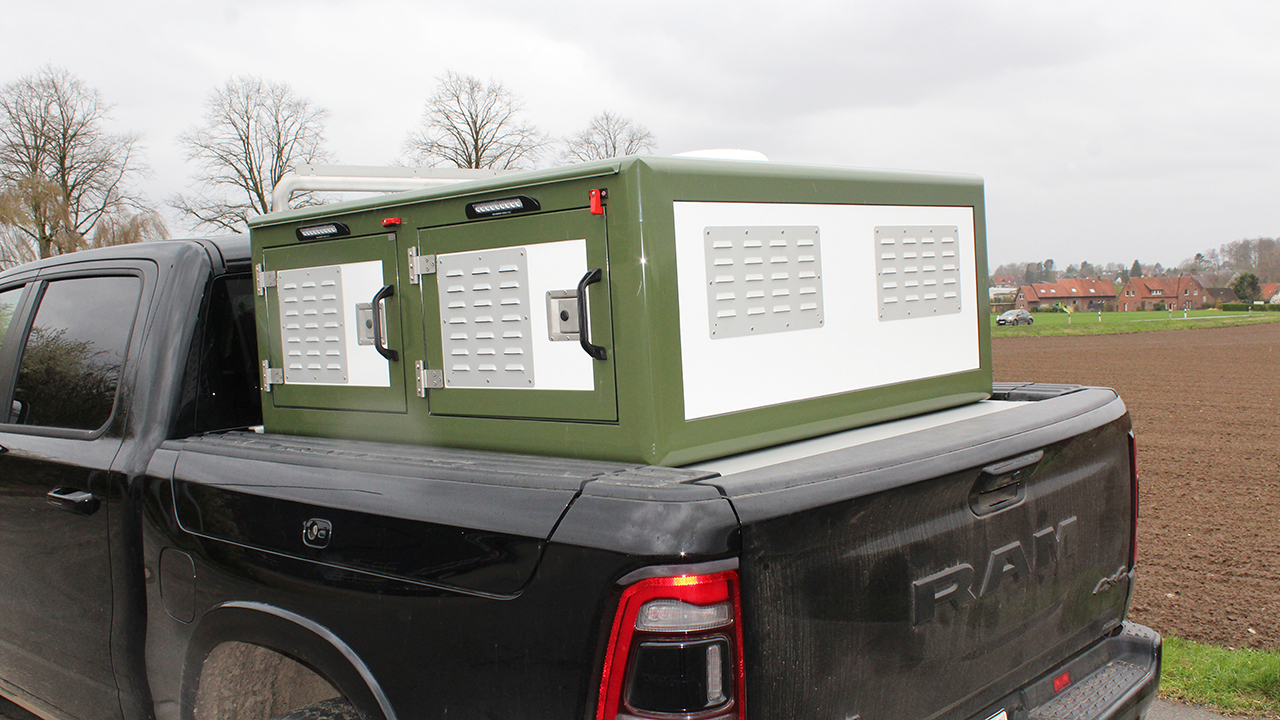 Mit der Meute in der Pick-Up Hundebox ab ins Revier! | GLA-WEL GmbH